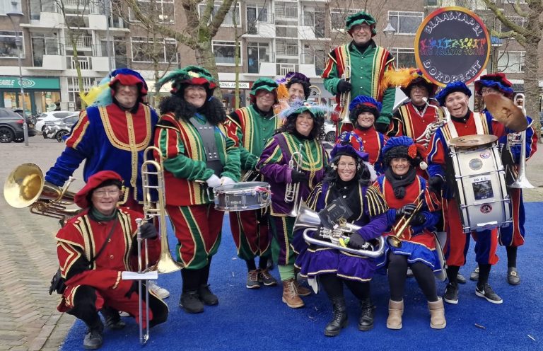 Pietenband - MACentertainment