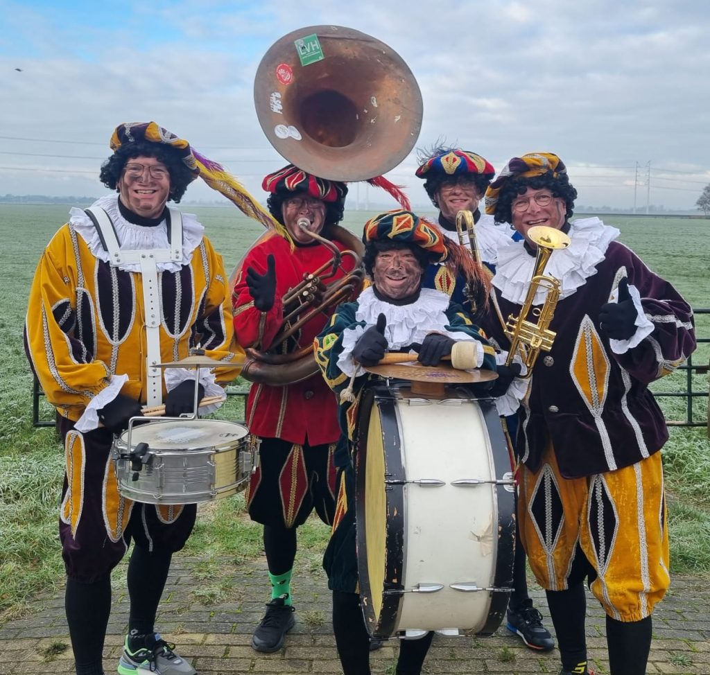 Pietenband - MACentertainment