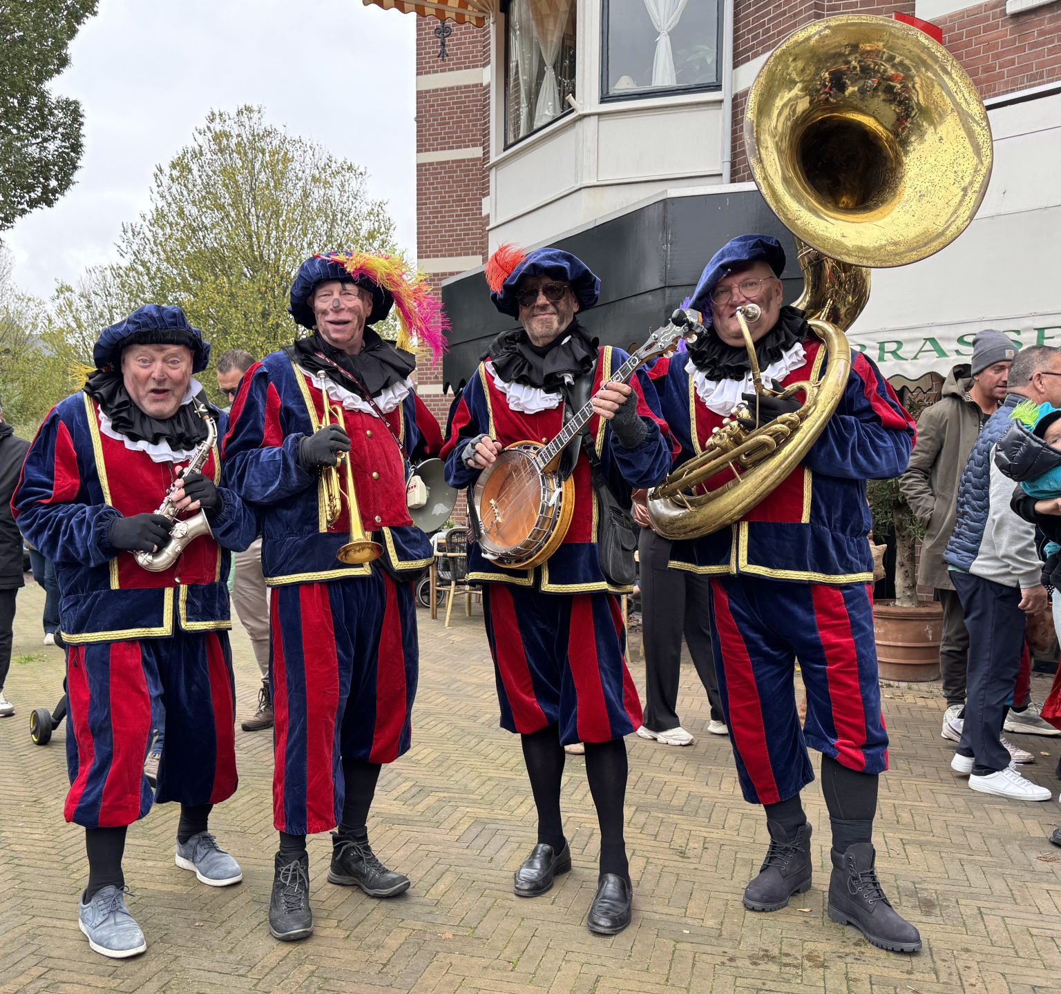Pietenband - MACentertainment